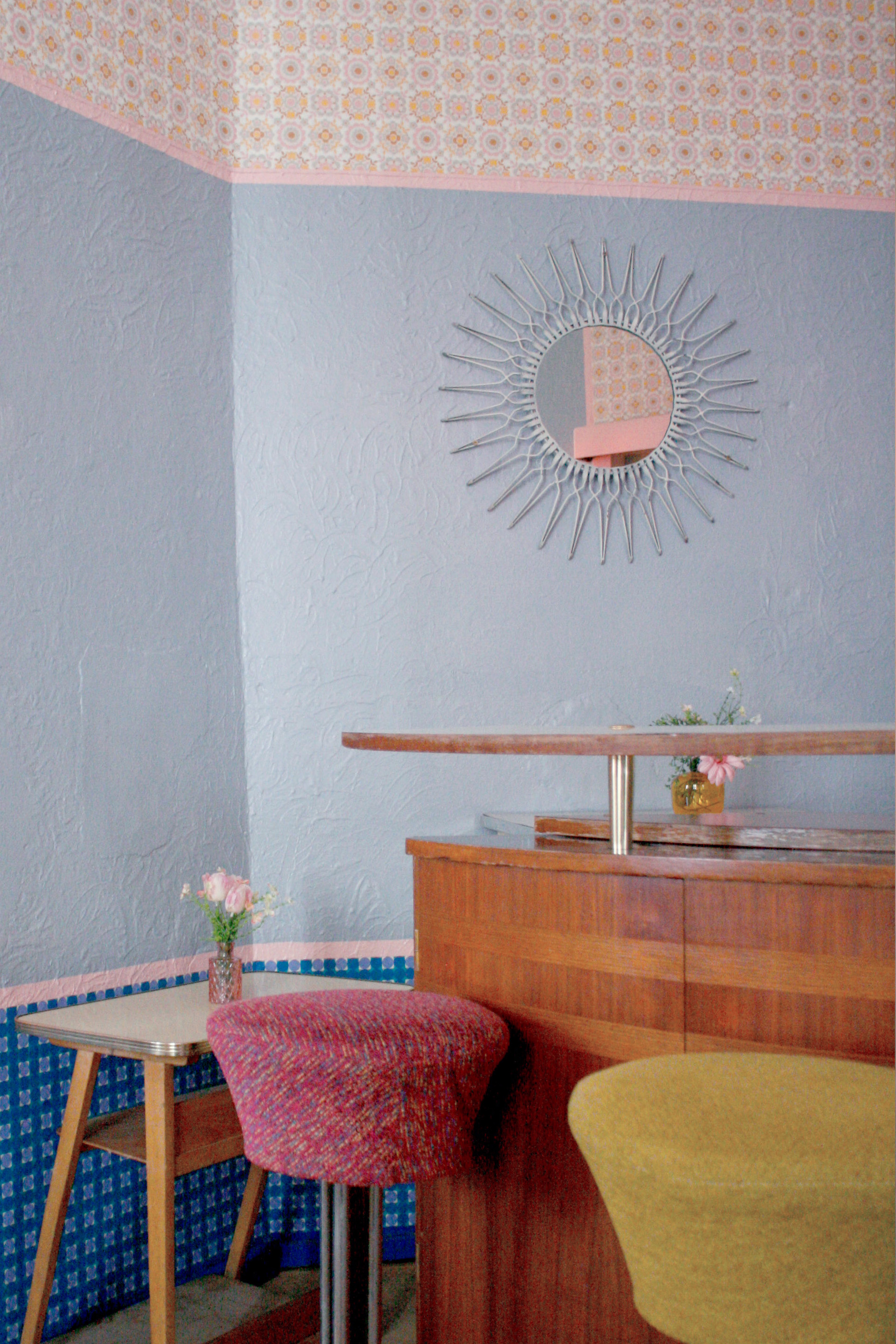 JENNIFER JOY MELCHER — Wohnzimmer Bar Berlin